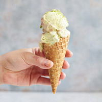 Tipple ripple ice cream - Clarence Court Recipes